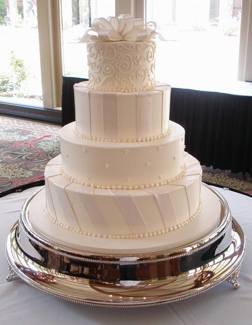 Signature Cakes - Frosted Pumpkin Wedding Cakes